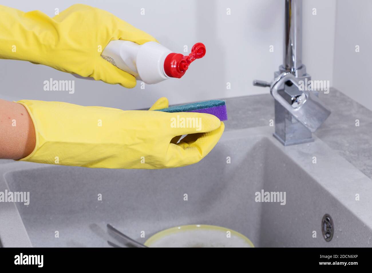 female hands close-up, wash the dishes in the kitchen Stock Photo - Alamy
