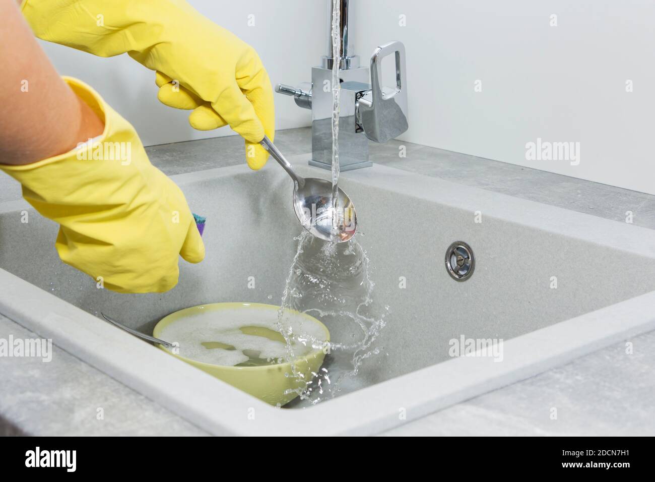 female hands close-up, wash the dishes in the kitchen Stock Photo - Alamy