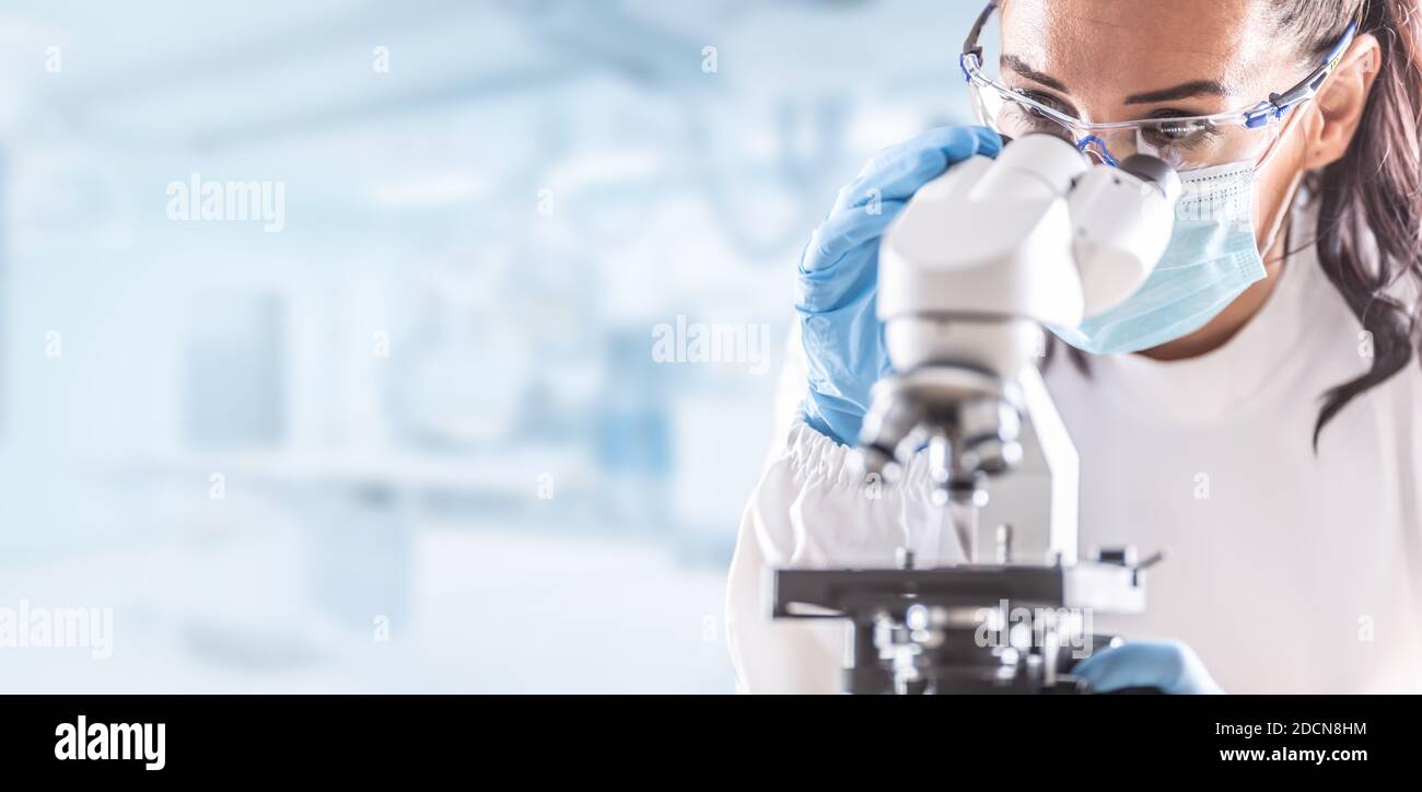 Female lab technician hi-res stock photography and images - Alamy