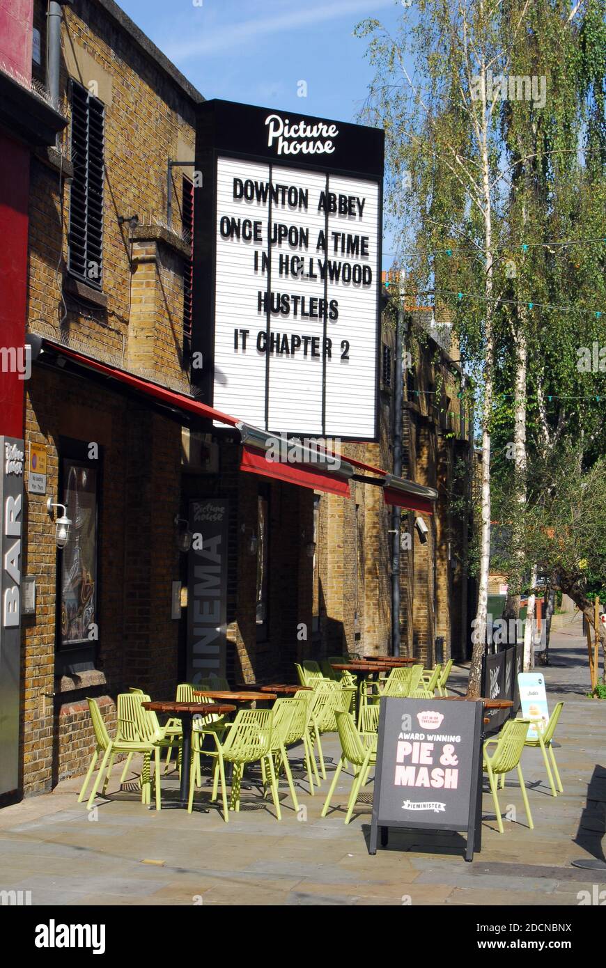 Clapham picture house hi-res stock photography and images - Alamy