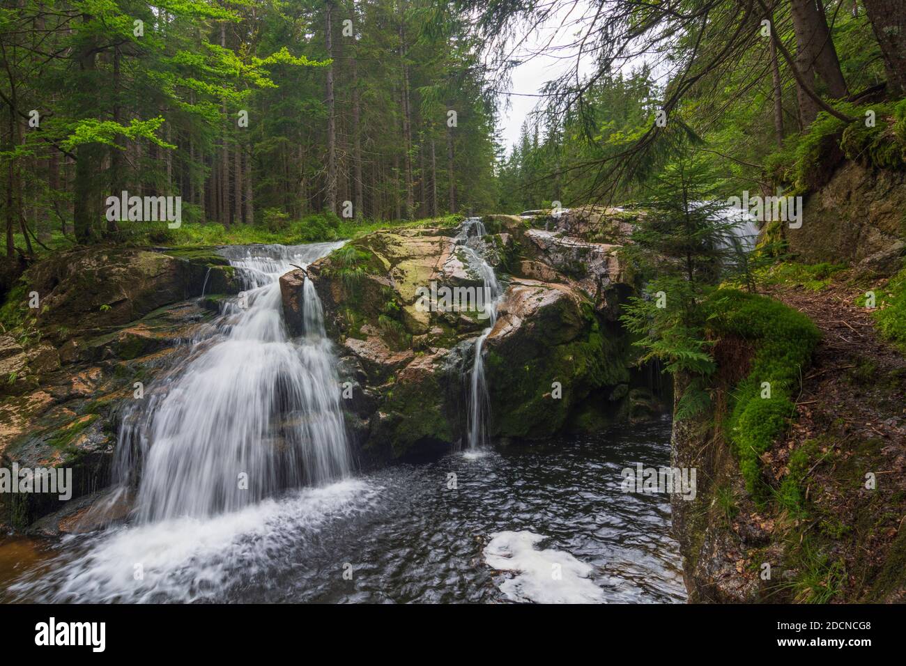 Spindleruv Mlyn (Spindlermühle): waterfall of river Labe (Elbe) maly ...