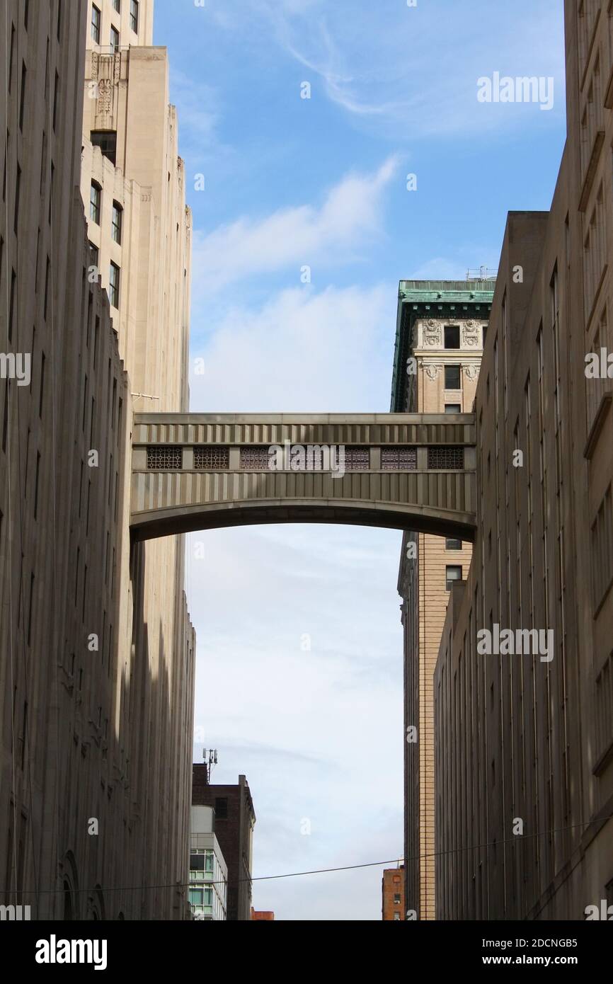 Art Deco MetLife Building Sky Bridge, as of Autumn 2020, is being ...