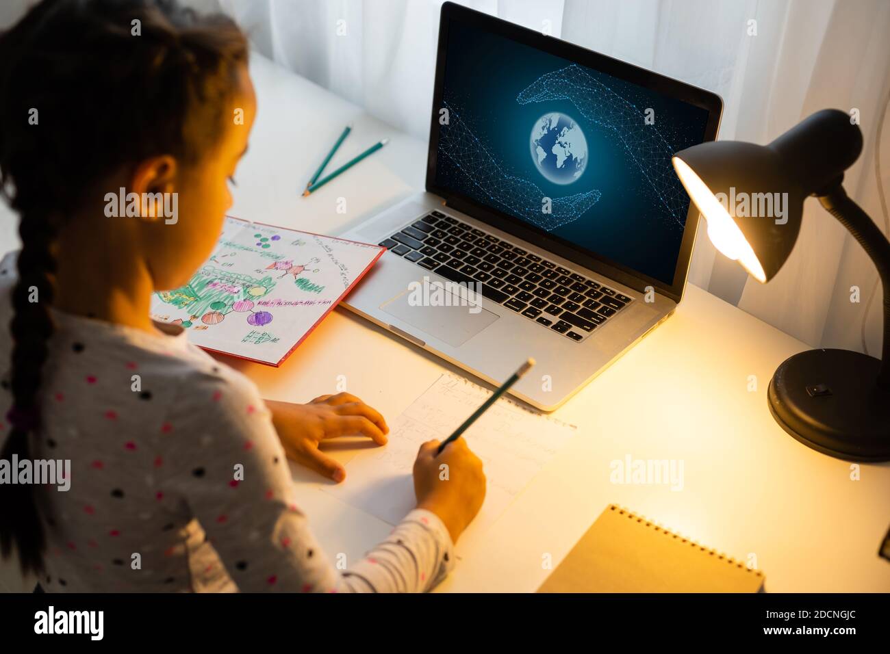 Children learns online at home. Homeschooling and distance education ...