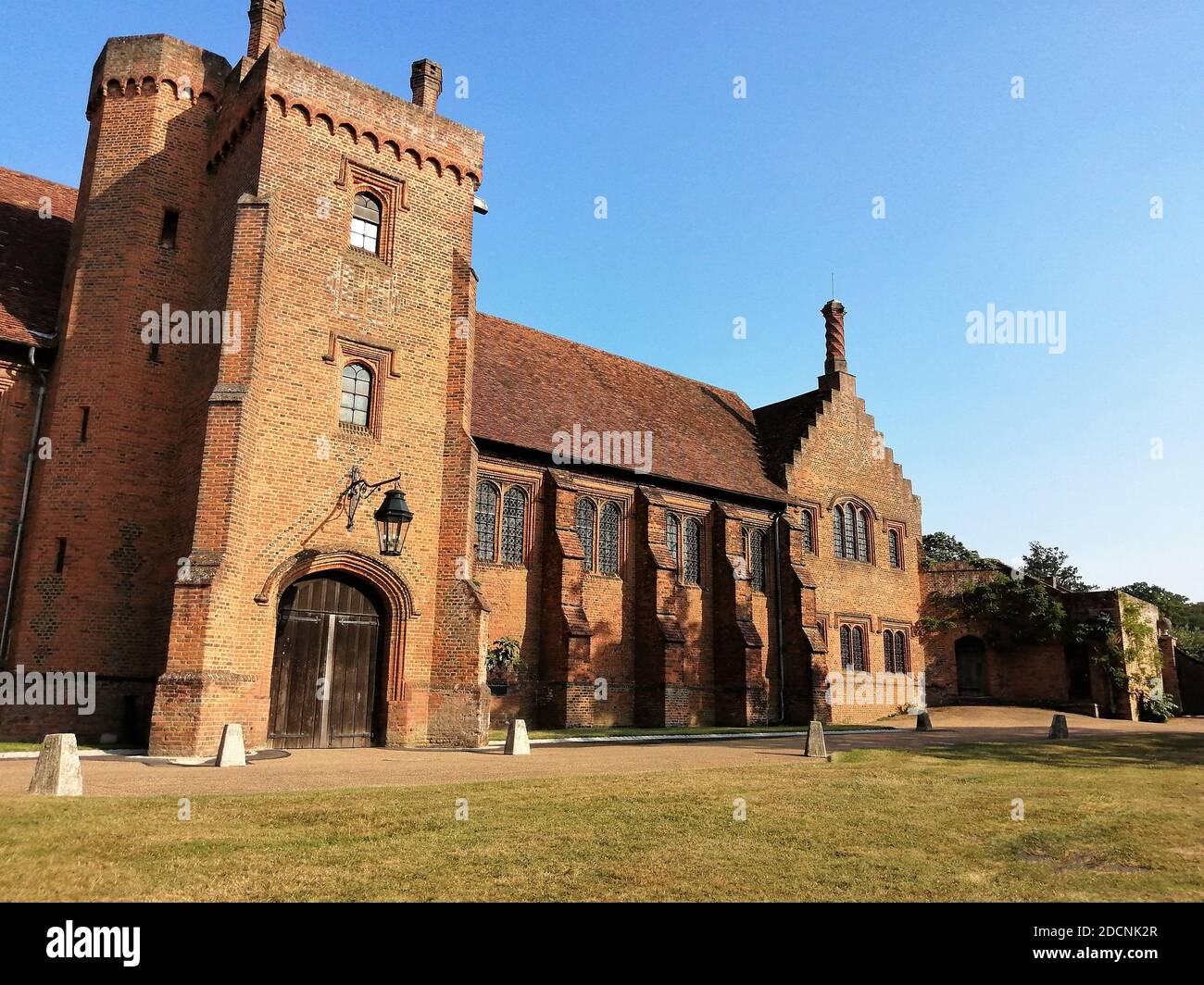 English buildings hi-res stock photography and images - Alamy