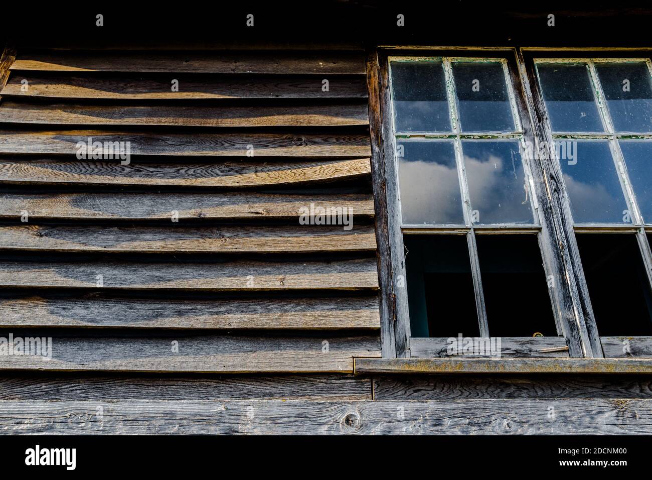 Timber cladding uk hi-res stock photography and images - Alamy