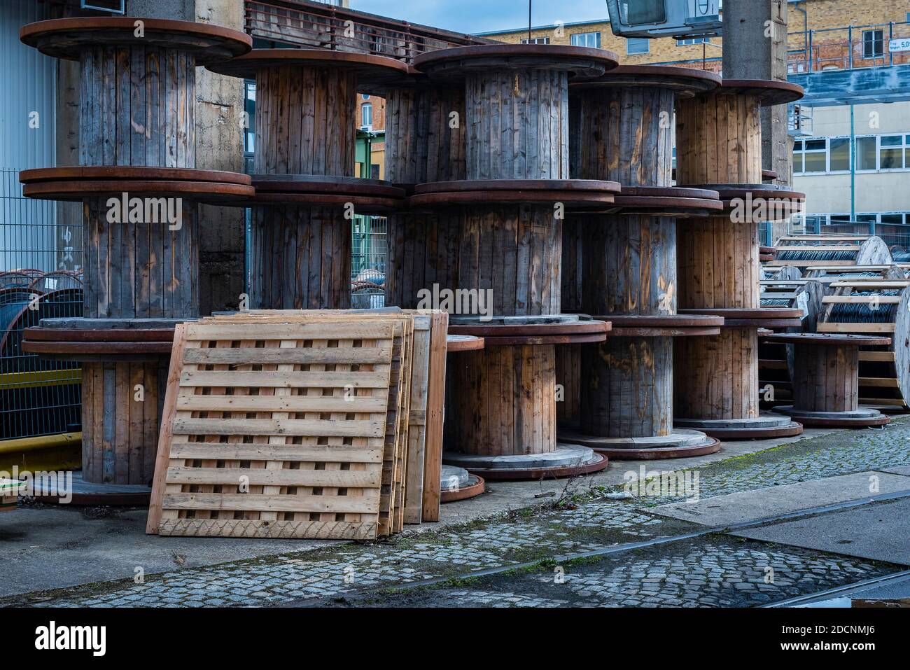 Lots of empty cable drums, an old cable factory, empty cable drums ...