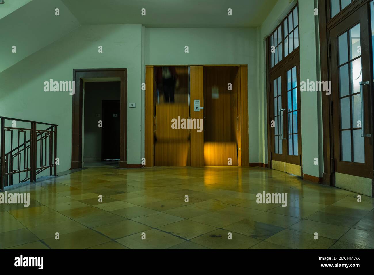 Paternoster lift hi-res stock photography and images - Alamy