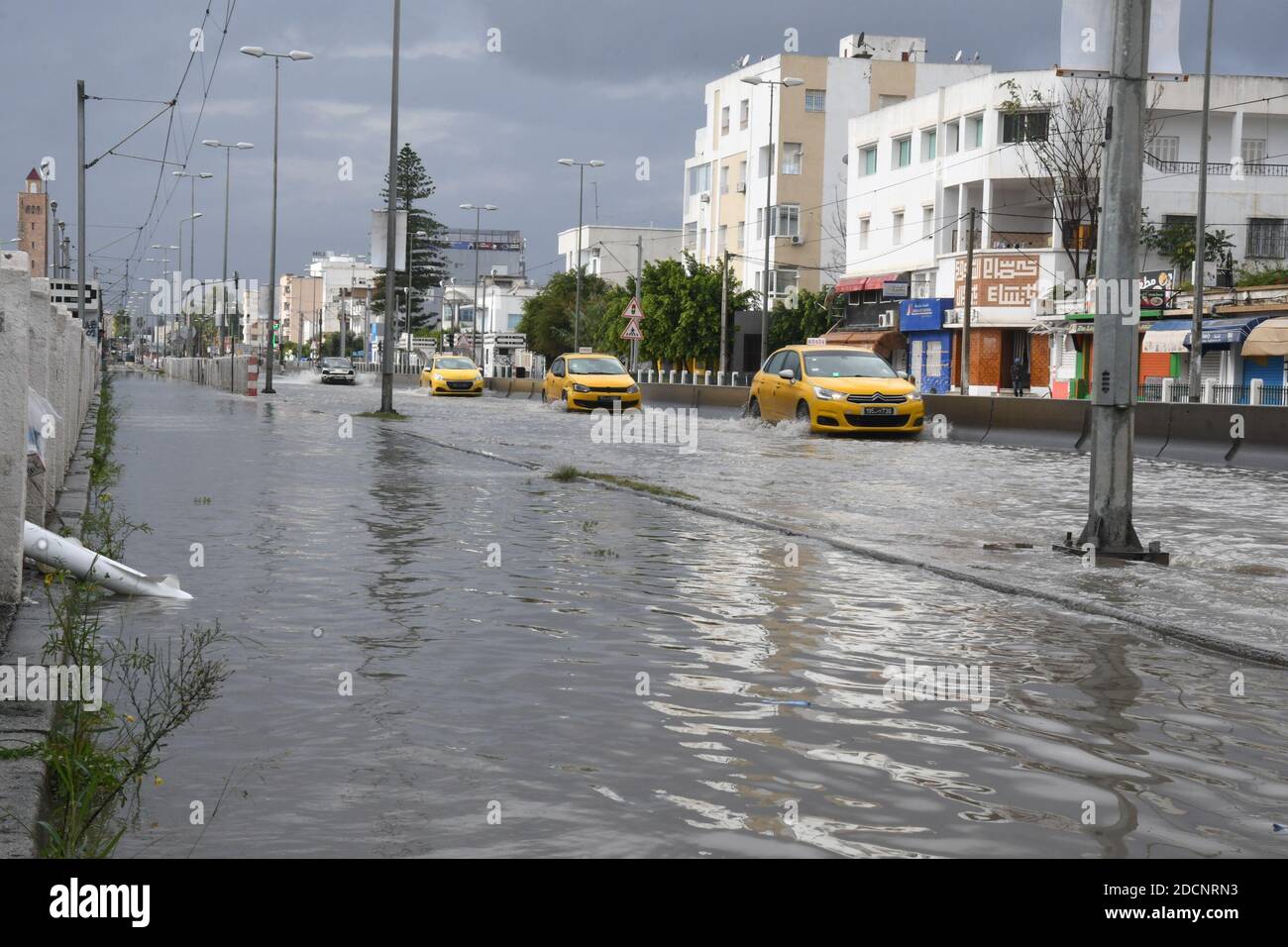 Tunis, Tunisia. 22nd Nov, 2020. Vehicles run on a flooded highway in ...