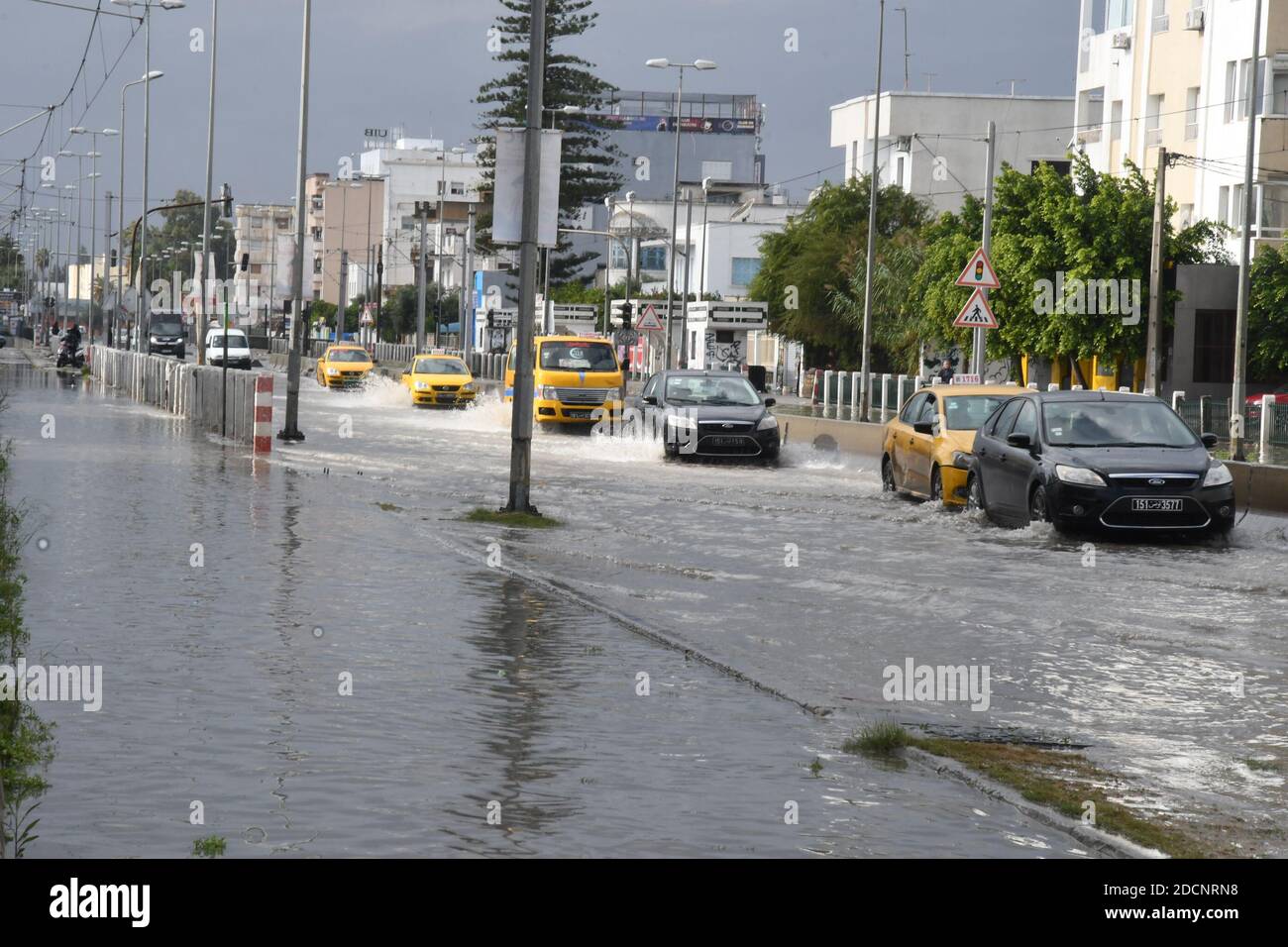 Tunis, Tunisia. 22nd Nov, 2020. Vehicles run on a flooded highway in ...