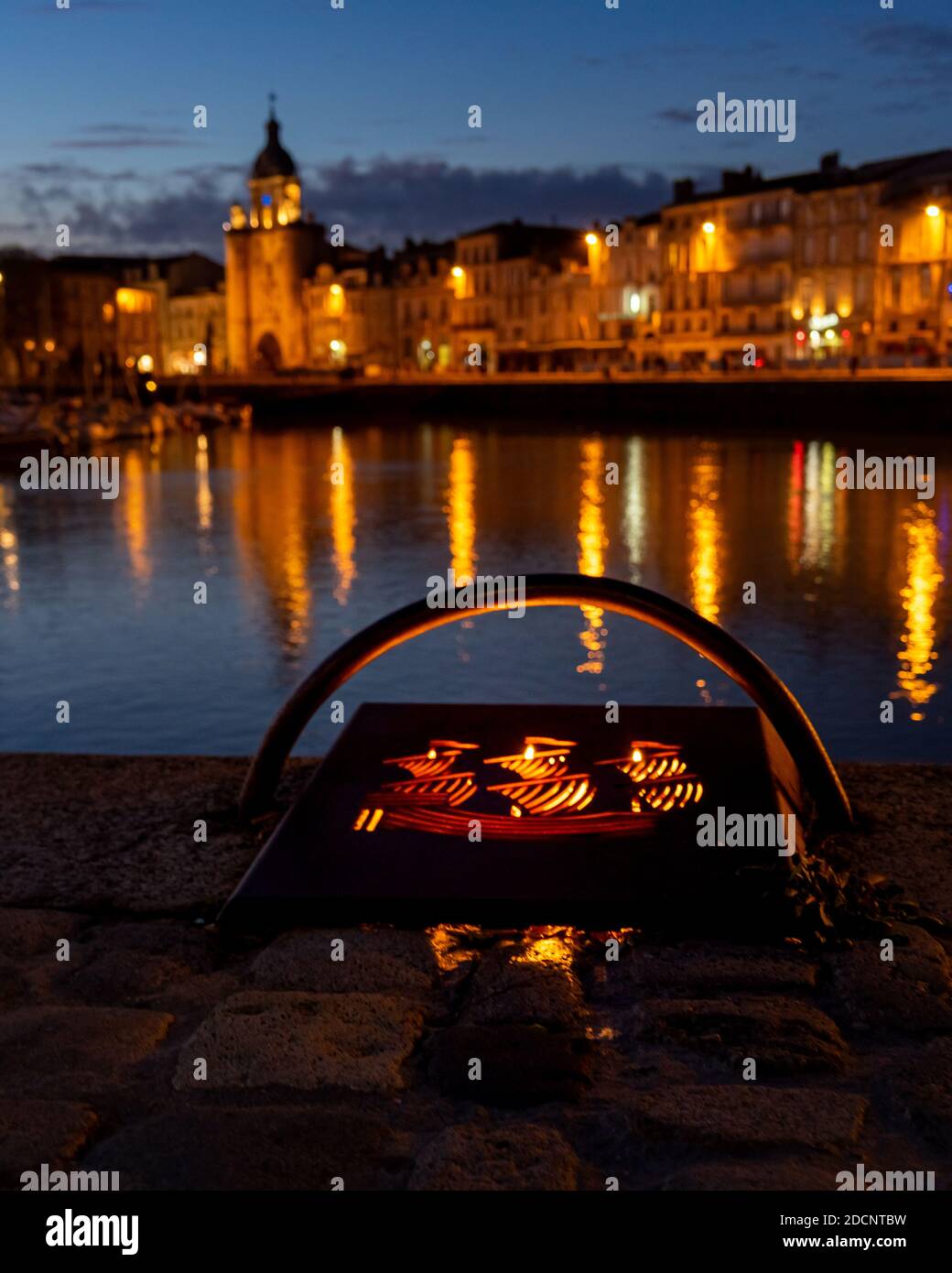 Blurred night panorama old hi-res stock photography and images - Alamy