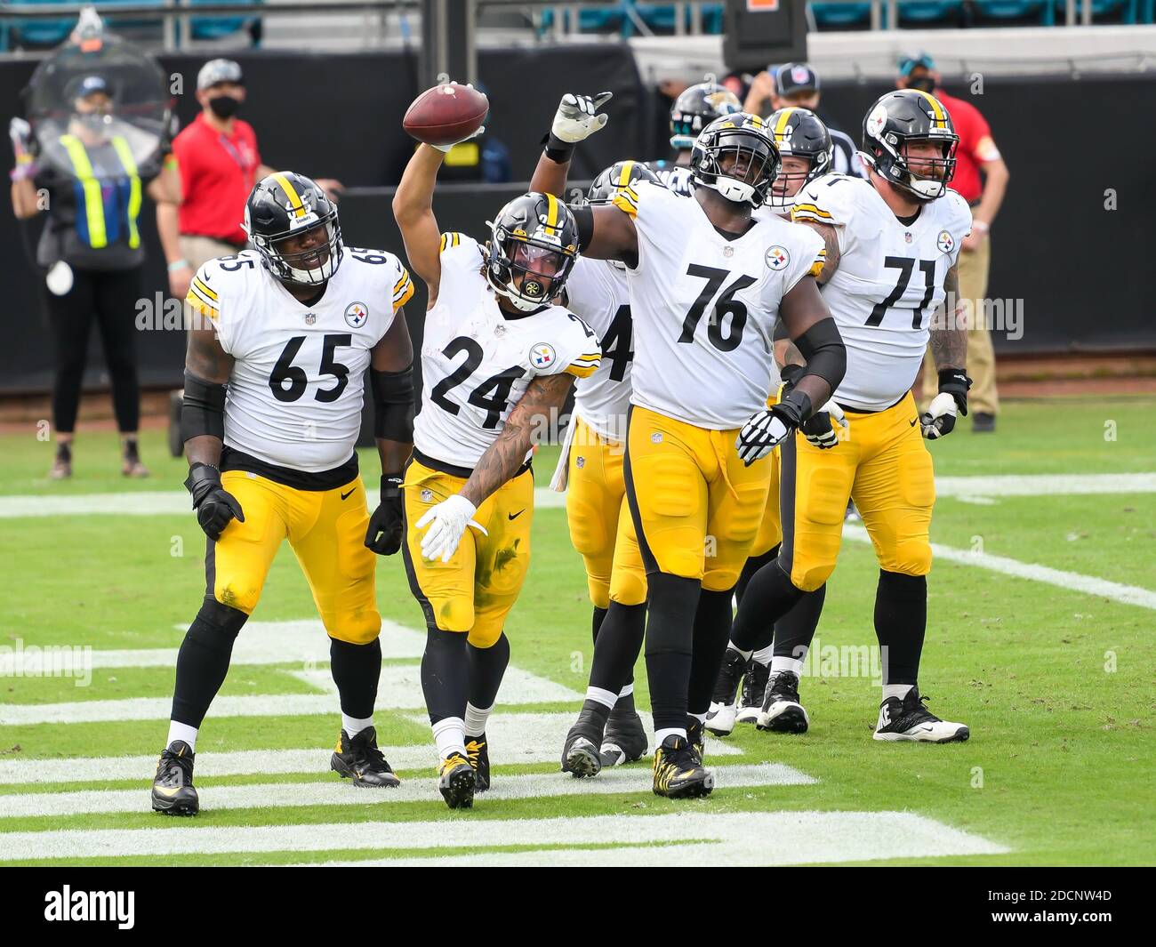 Offensiveline hi-res stock photography and images - Alamy