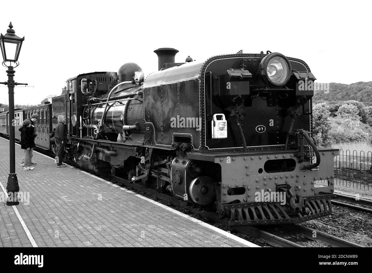 Welsh highland railway engine caernarfon Black and White Stock Photos ...