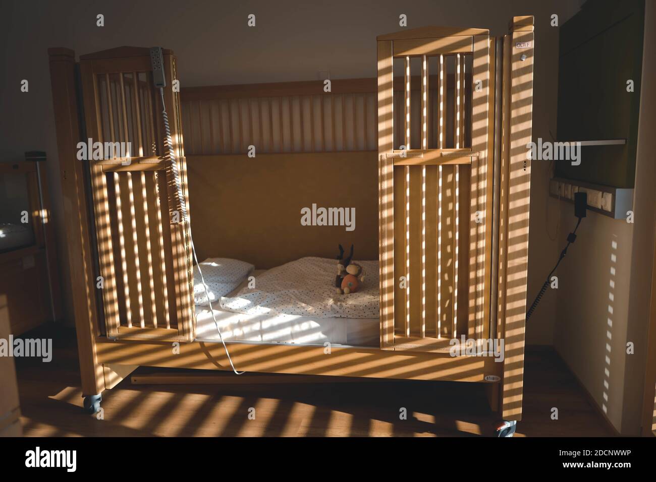 Empty crib shadow hi-res stock photography and images - Alamy