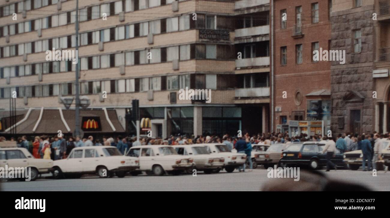 Soviet era queue hi-res stock photography and images - Alamy