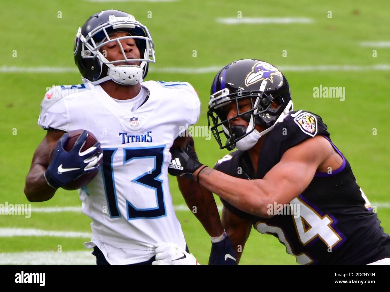 Marcus peters ravens hi-res stock photography and images - Alamy