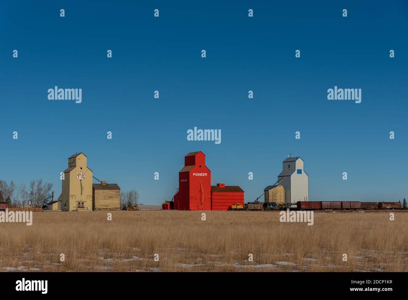 Mossleigh, Alberta - November 21, 2020: Elevator row in Mossleigh ...