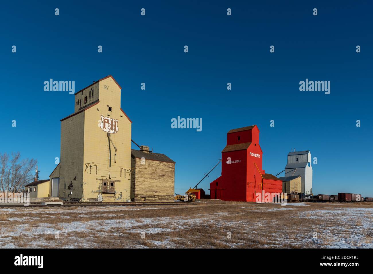 Mossleigh, Alberta - November 21, 2020: Elevator row in Mossleigh ...