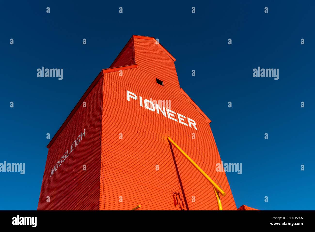Mossleigh, Alberta - November 21, 2020: Pioneer grain elevator in ...