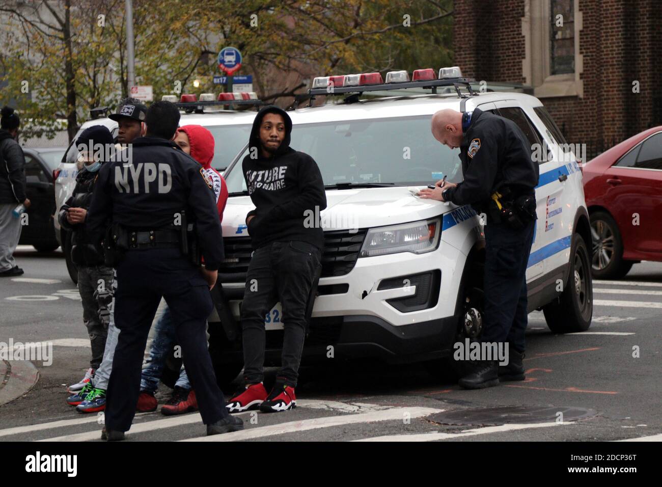 41st police precinct hi-res stock photography and images - Alamy
