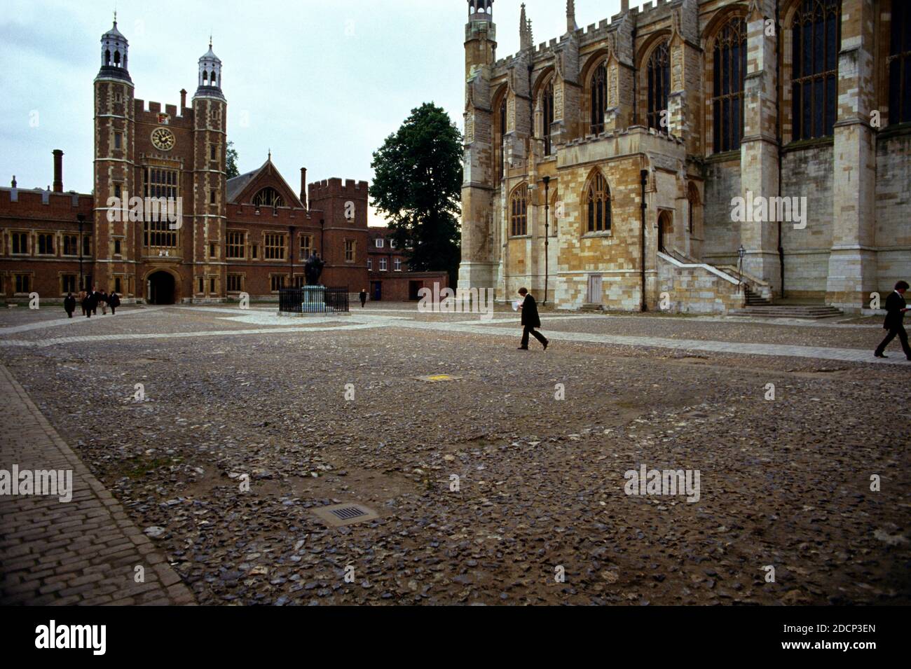 Eton college pupils hi-res stock photography and images - Alamy