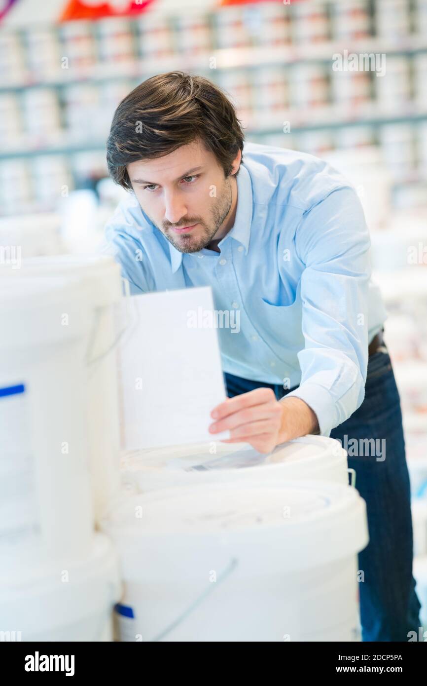 Man storage diy hi-res stock photography and images - Alamy