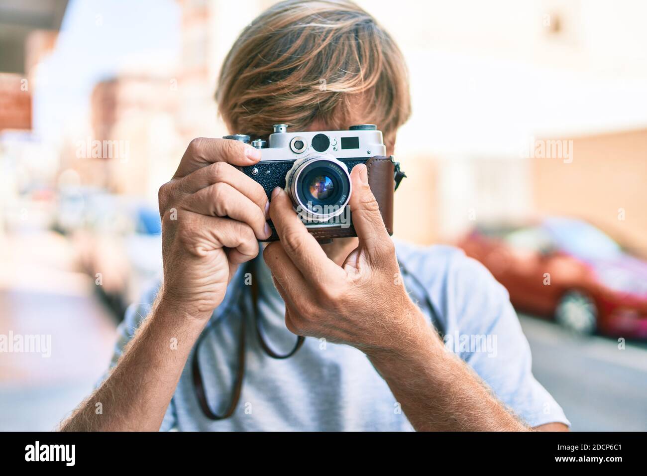 Vintage cheerful photo of irish people hi-res stock photography and ...