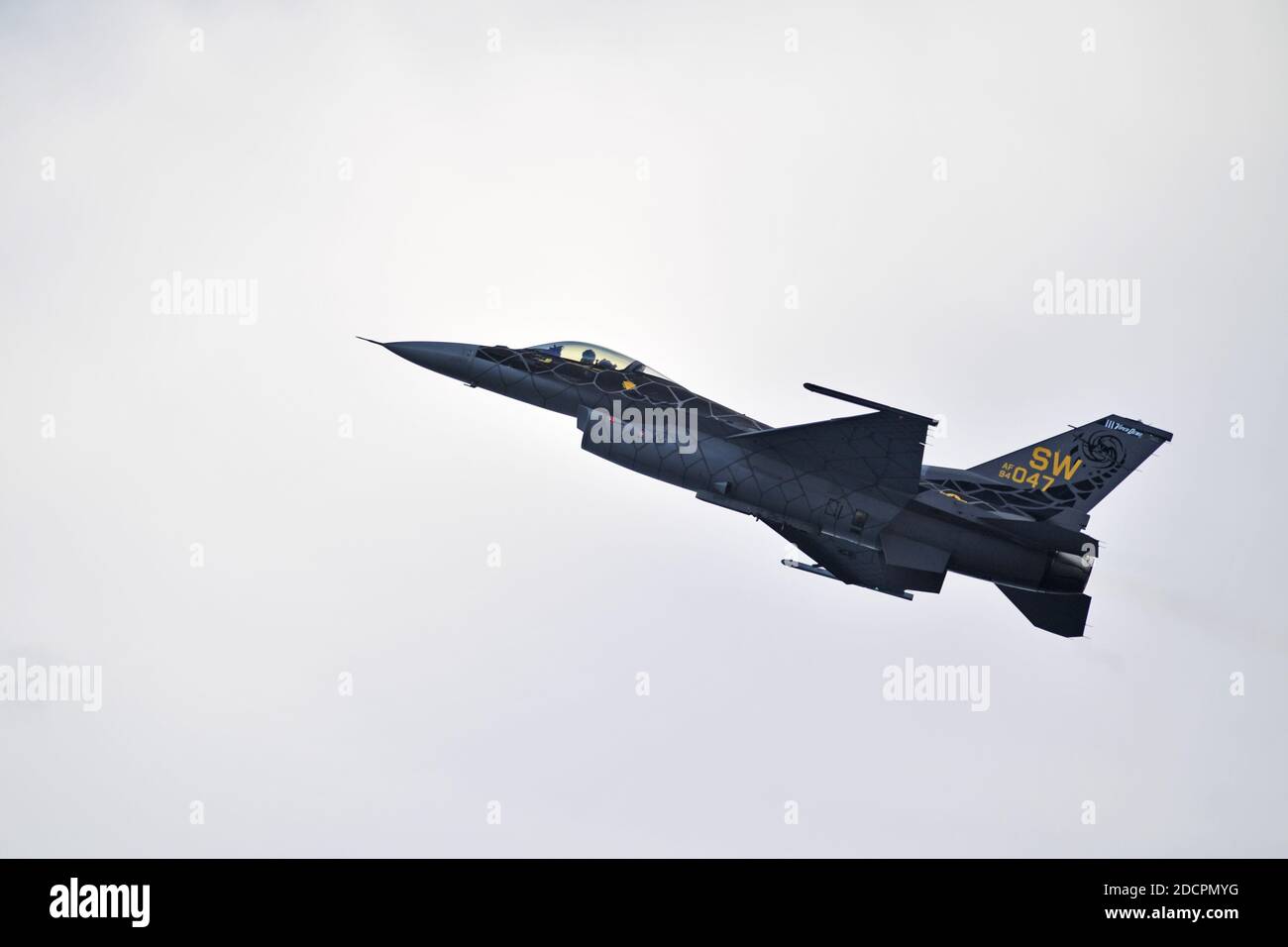 FORT LAUDERDALE, FL - NOVEMBER 22: F-16 Fighting Falcon performs day 2 ...