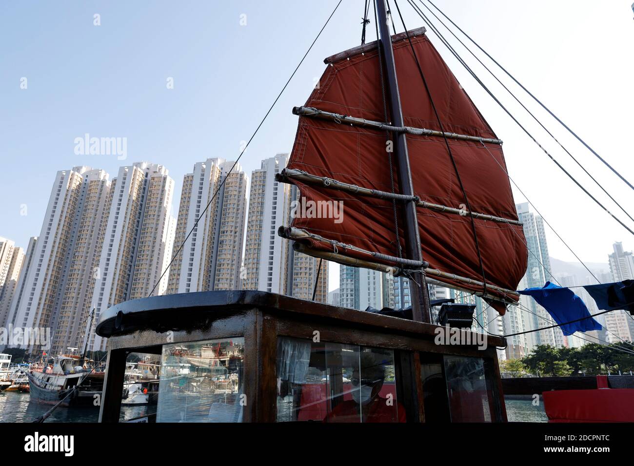 Dukling boat hi-res stock photography and images - Alamy