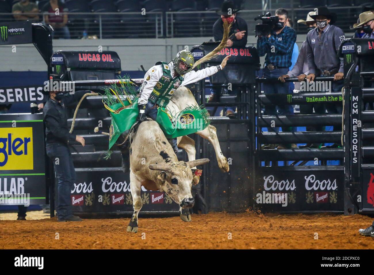 Arlington, Texas, USA. 14th Nov, 2020. Professional Bull Riders in ...