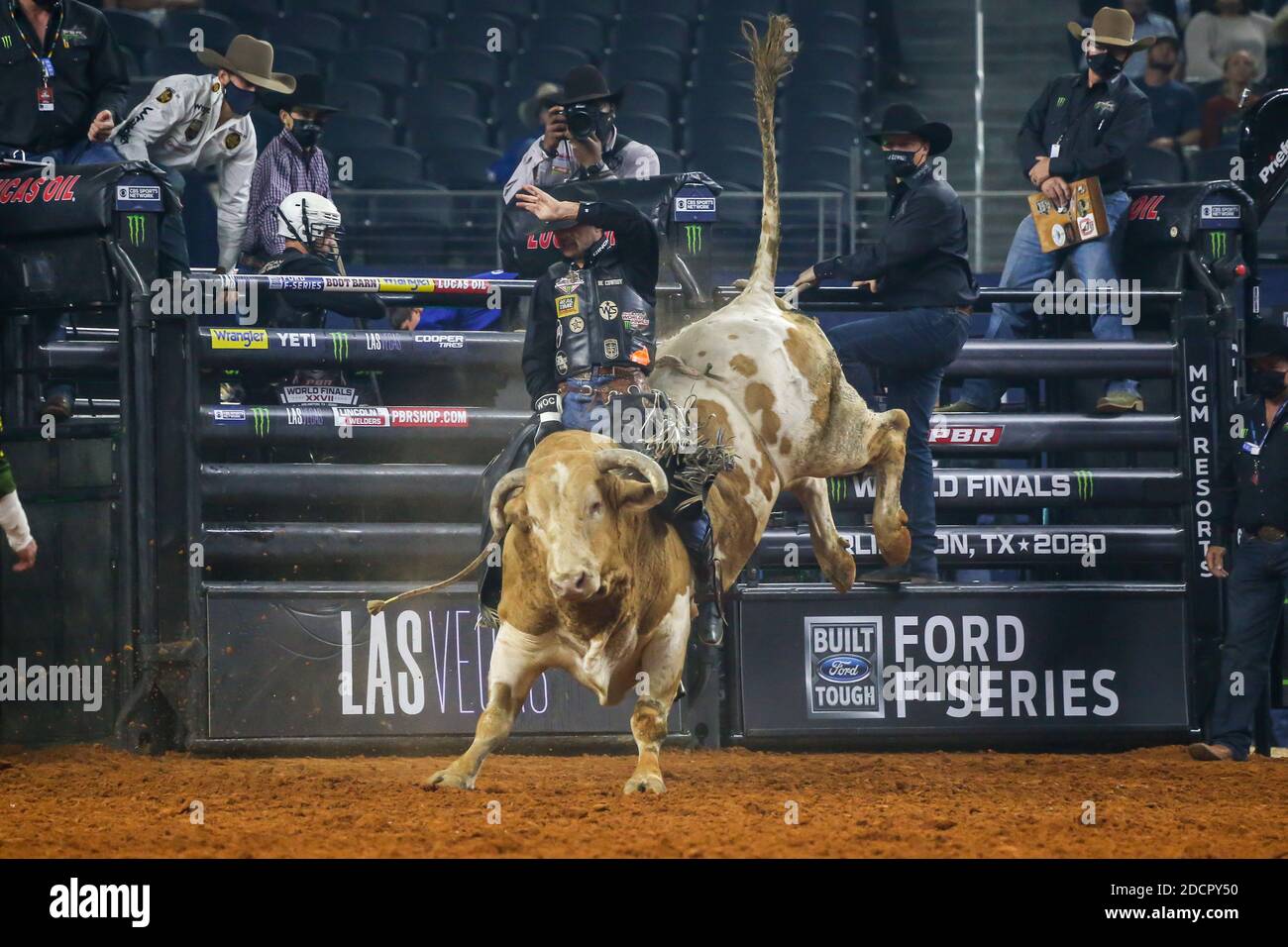 Arlington, Texas, USA. 14th Nov, 2020. Professional Bull Riders in ...