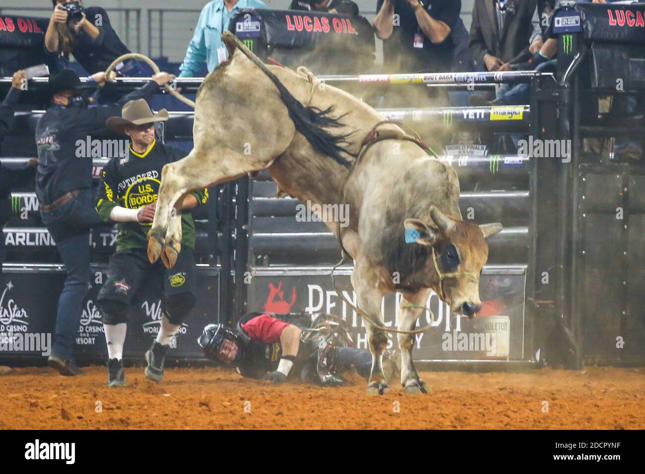 Arlington, Texas, USA. 14th Nov, 2020. Professional Bull Riders in ...