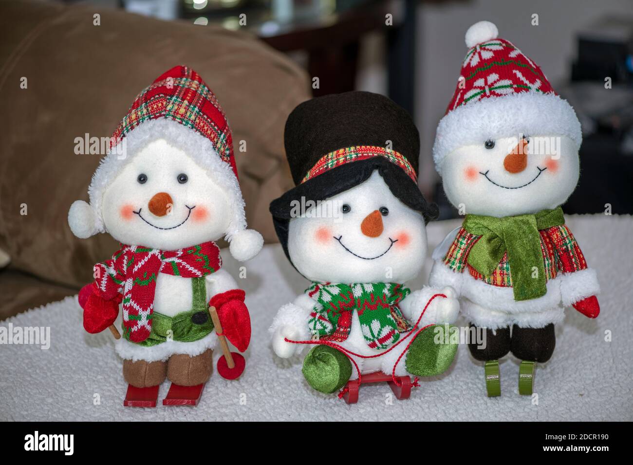 Three little snowmen hi-res stock photography and images - Alamy