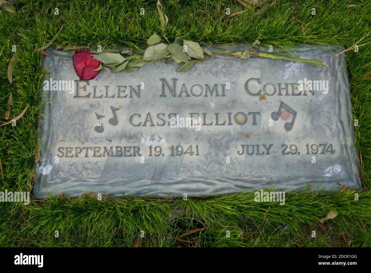 Mama cass elliot hi-res stock photography and images - Alamy
