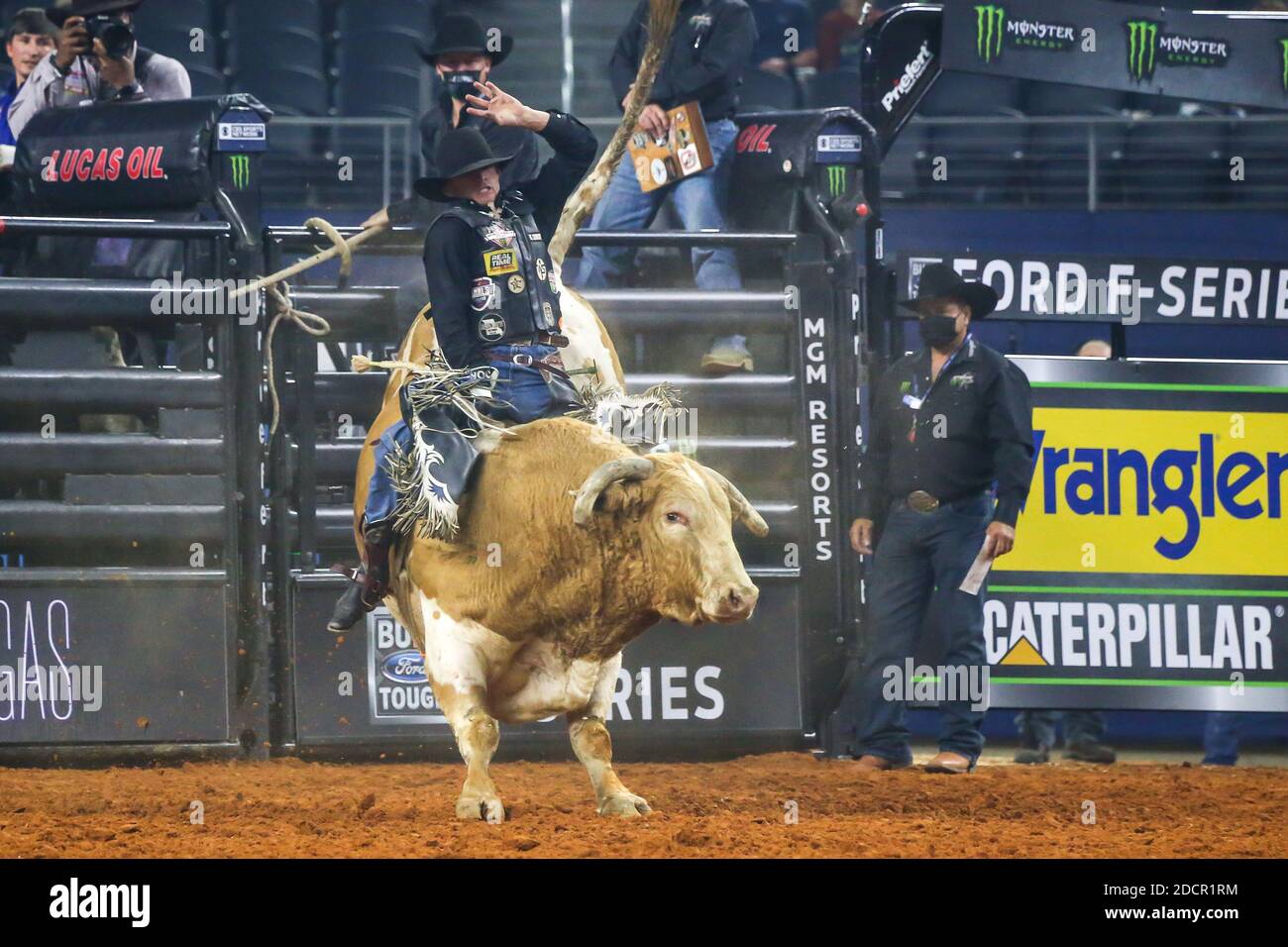 Arlington, Texas, USA. 14th Nov, 2020. Professional Bull Riders in ...
