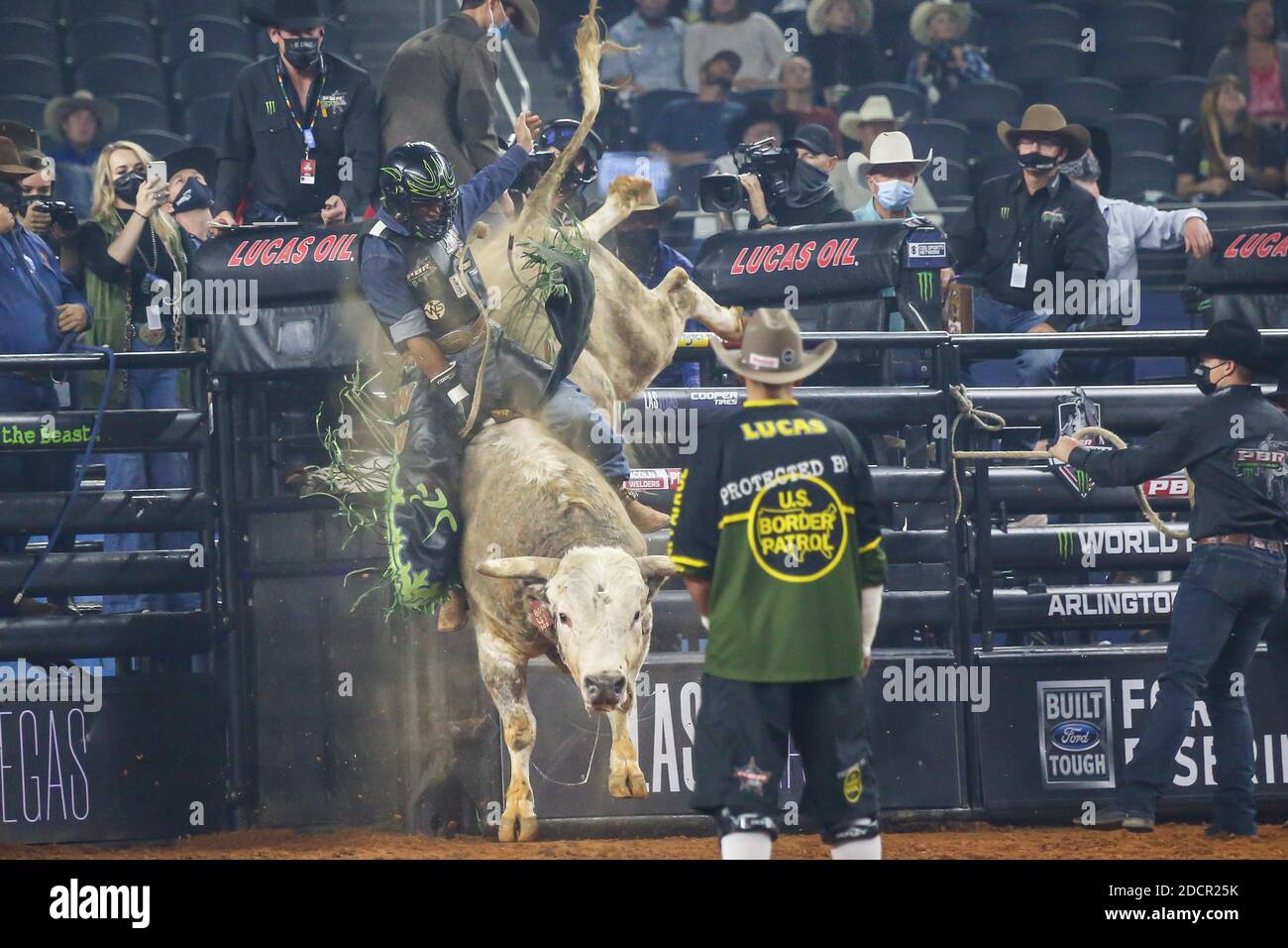 Arlington, Texas, USA. 14th Nov, 2020. Professional Bull Riders in ...