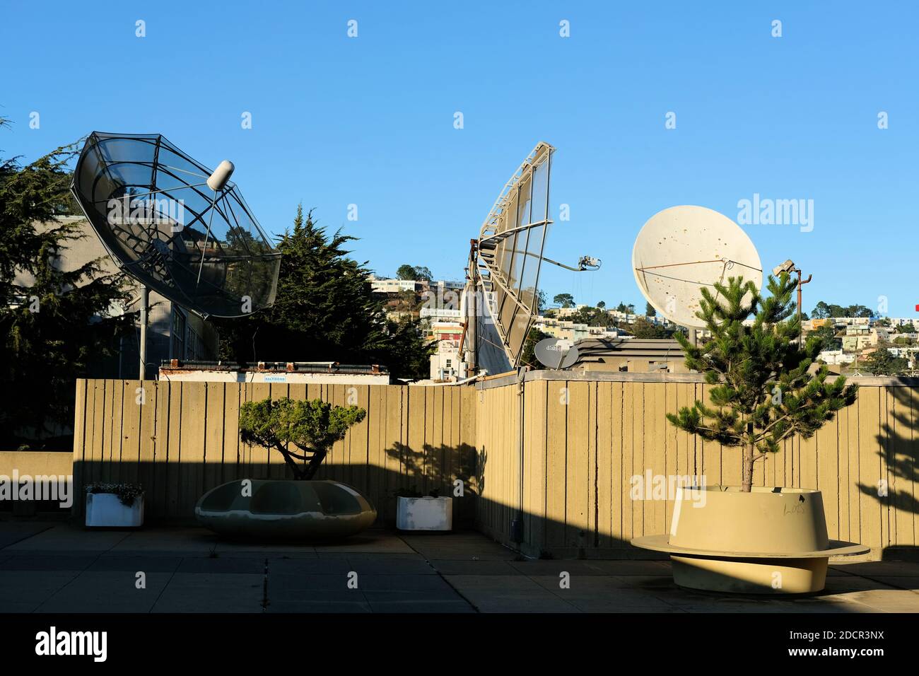 Transponder satellite hi-res stock photography and images - Alamy
