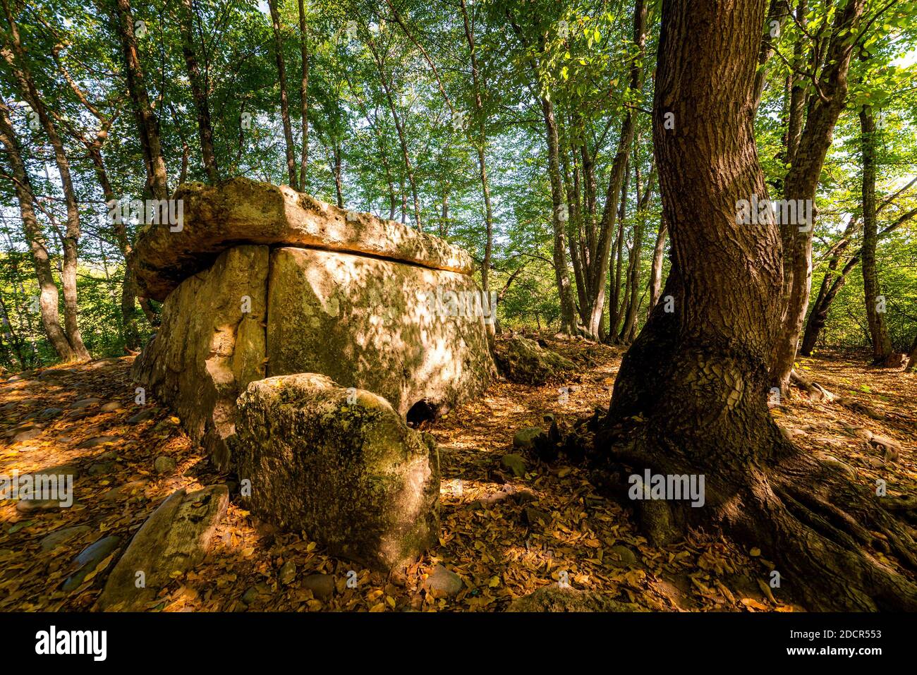 Neolithic tomb objects hi-res stock photography and images - Alamy