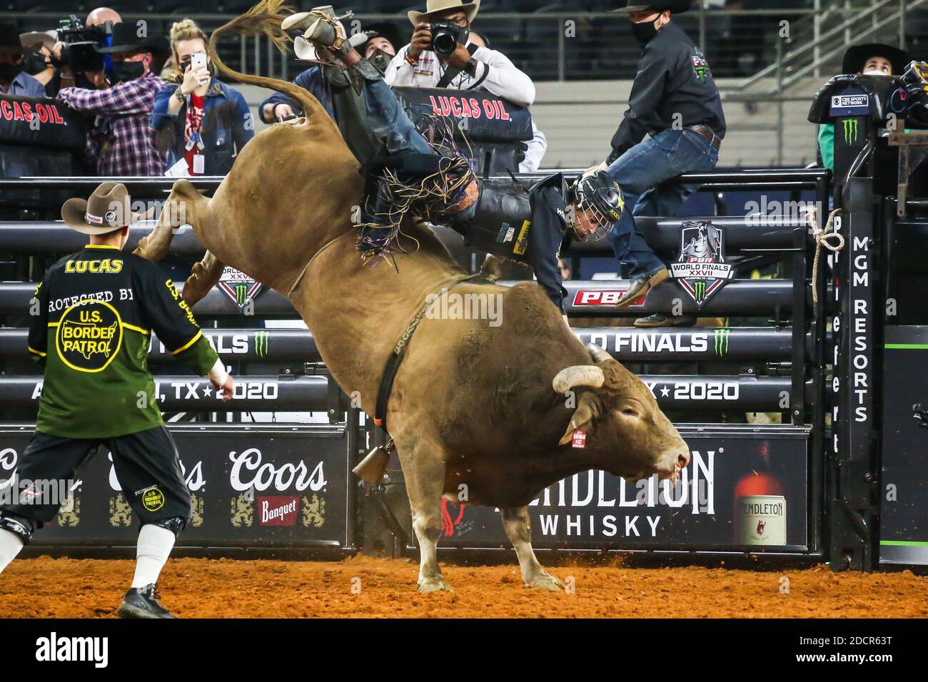 Arlington, Texas, USA. 15th Nov, 2020. Professional Bull Riders in ...