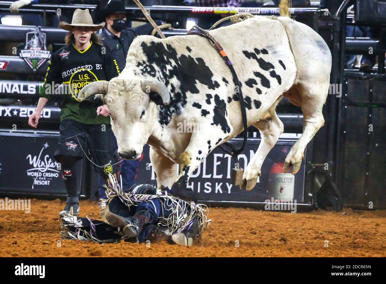 Arlington, Texas, USA. 15th Nov, 2020. Professional Bull Riders in ...