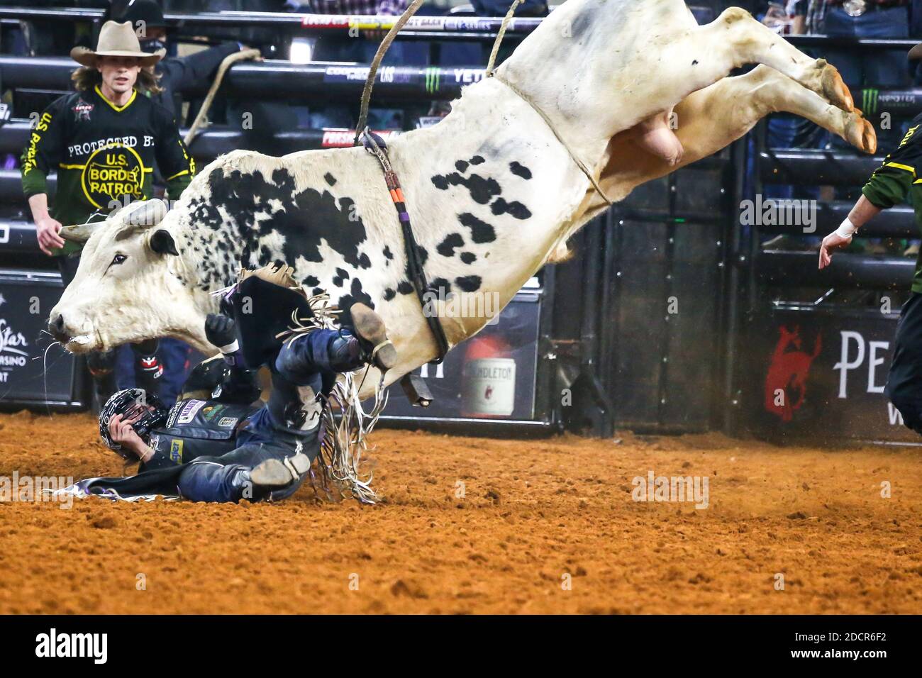 November 15, 2020, Arlington, Texas, U.S: Professional Bull Riders in ...