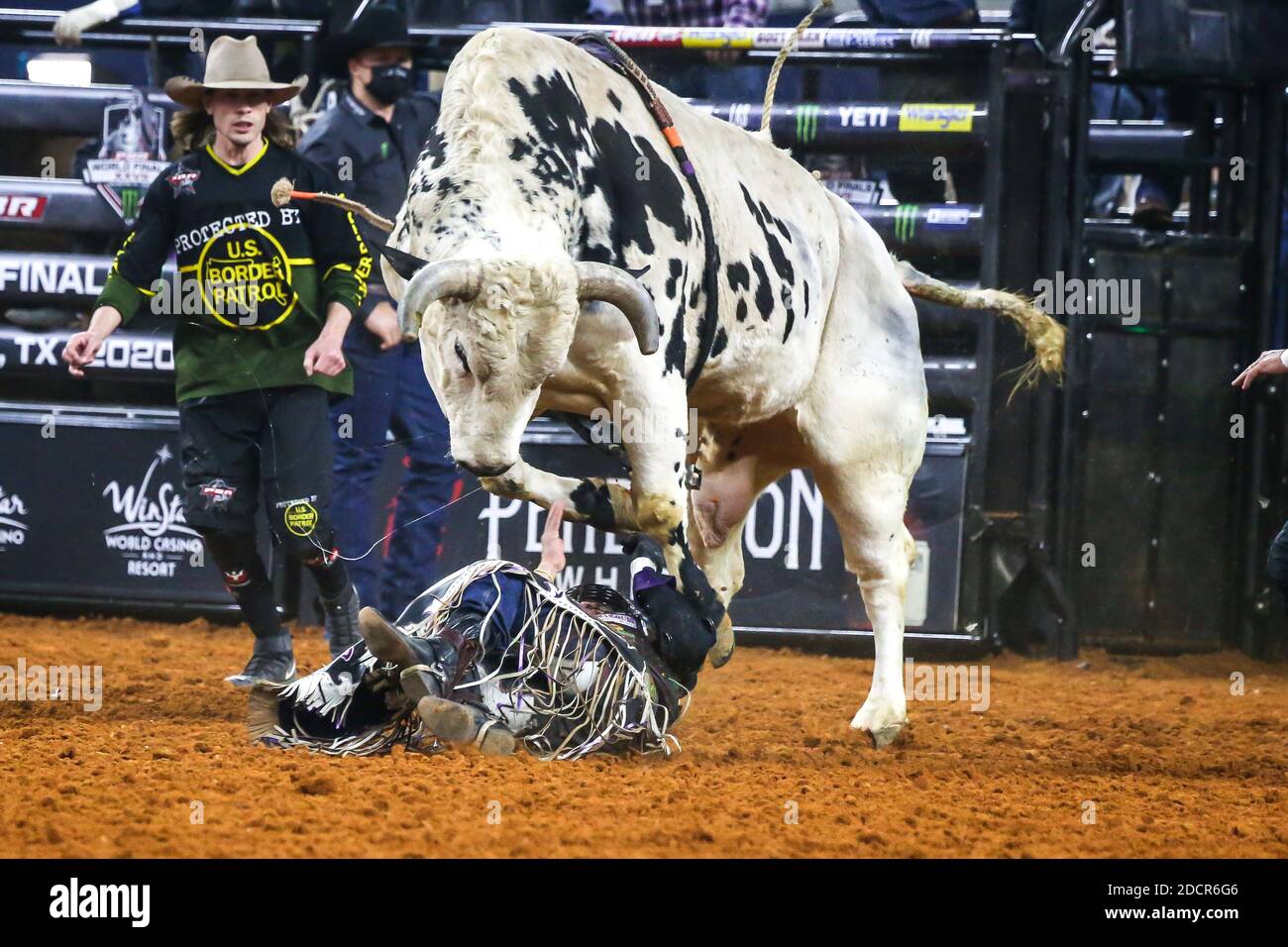 Arlington, Texas, USA. 15th Nov, 2020. Professional Bull Riders in ...