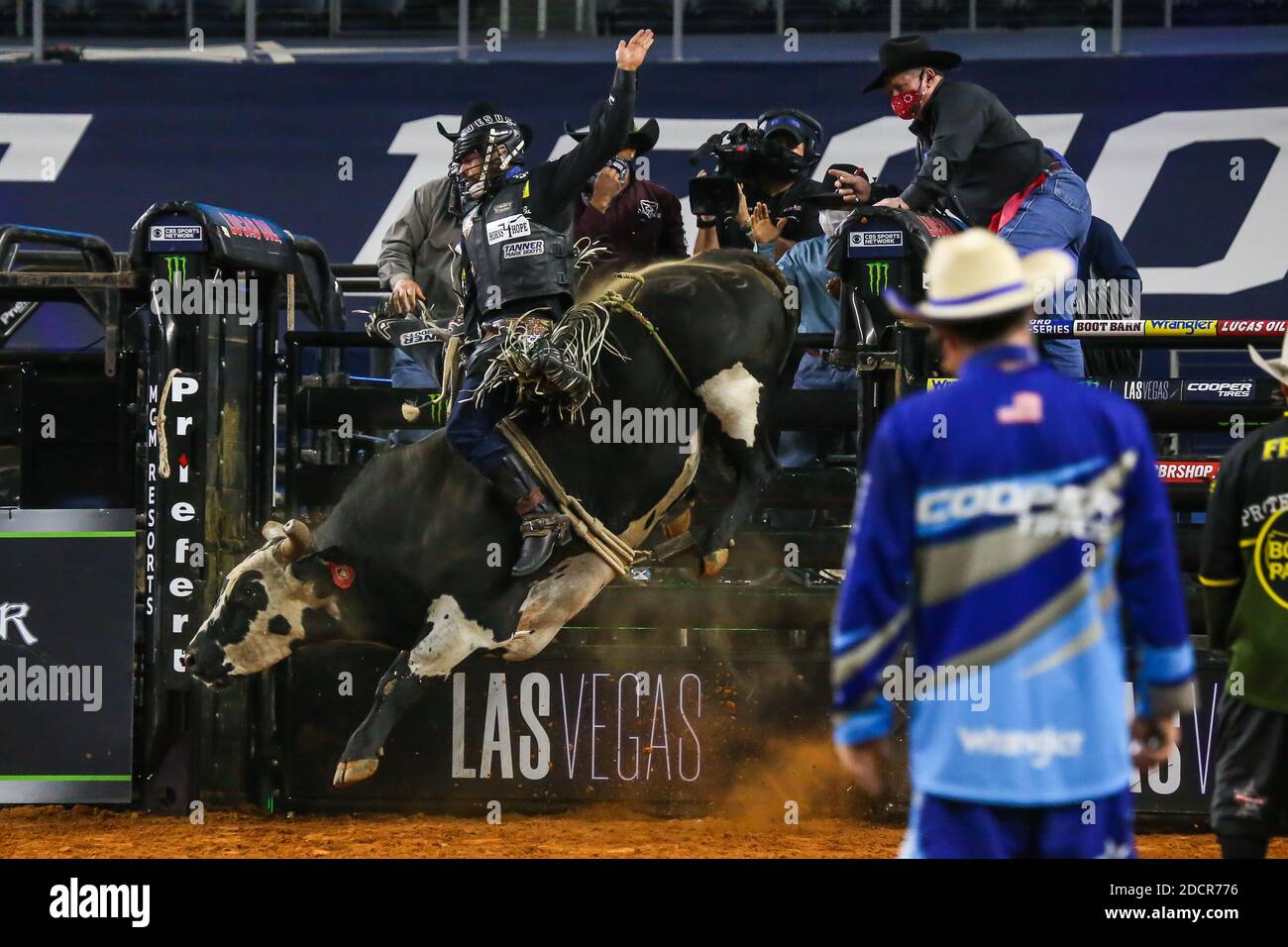 Arlington, Texas, USA. 15th Nov, 2020. Professional Bull Riders in ...