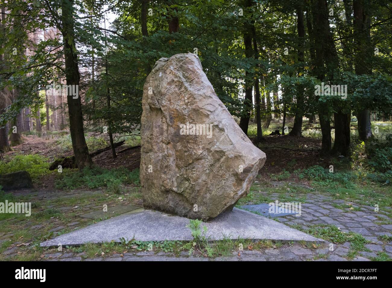 Rivers stone hi-res stock photography and images - Alamy