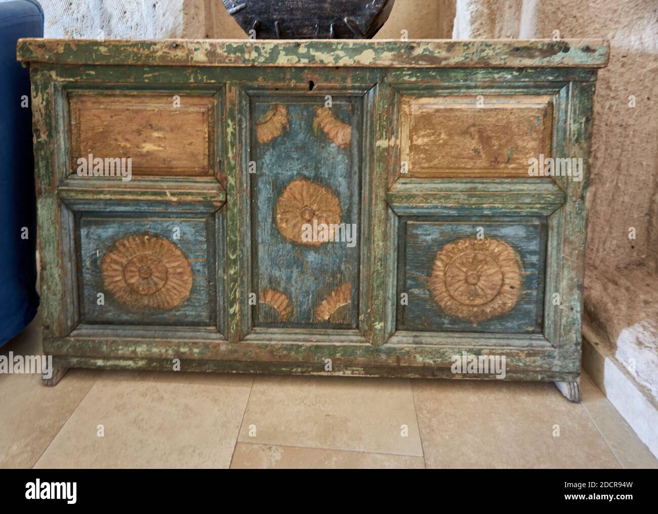 Ancient wooden furniture hi-res stock photography and images - Alamy