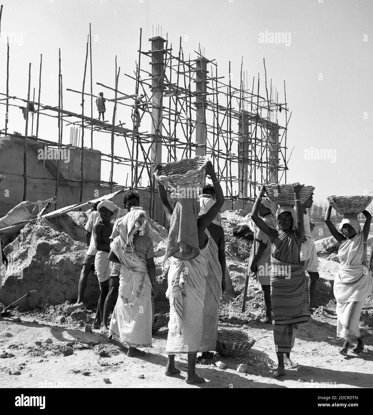 1950s construction Black and White Stock Photos & Images - Alamy