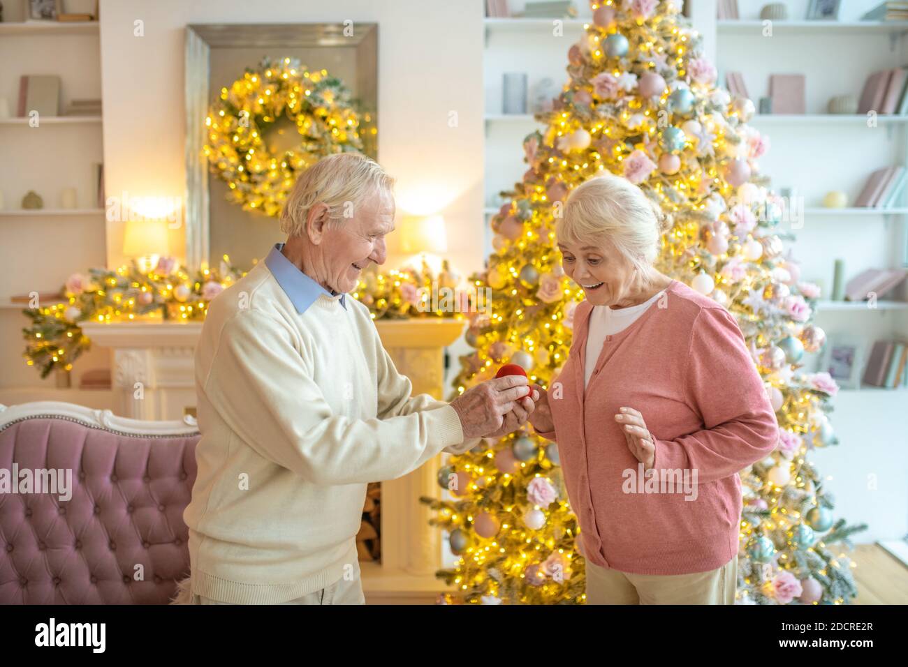 Real life proposal man hi-res stock photography and images - Alamy