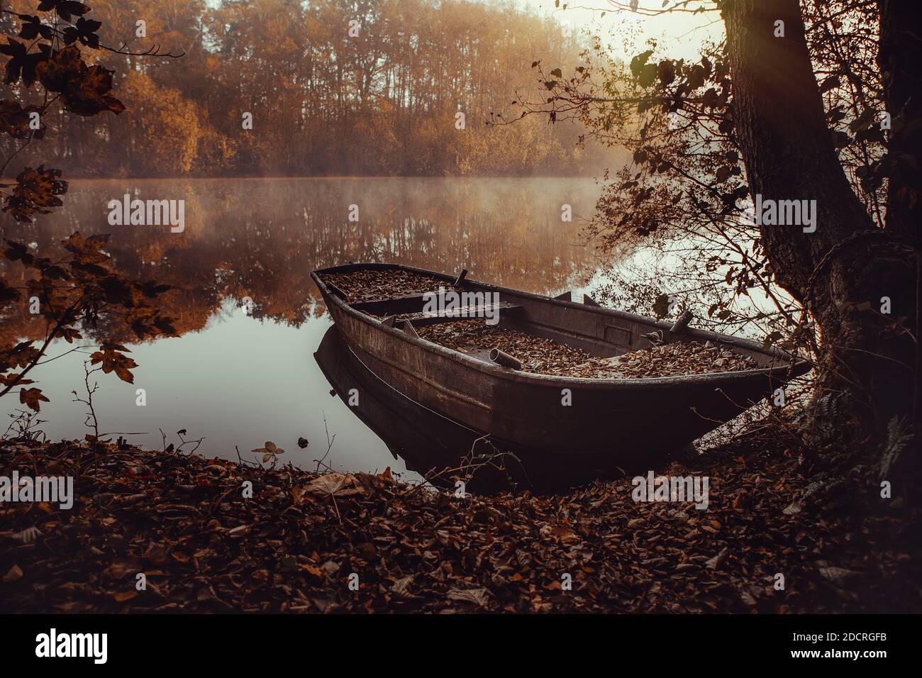 Boat landscape autumn hi-res stock photography and images - Alamy