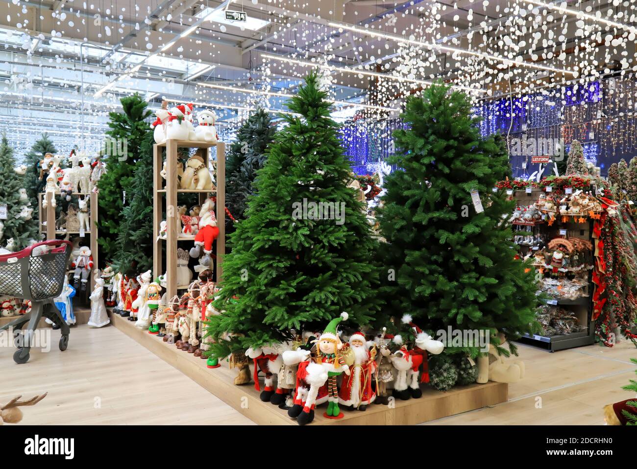 Snowman dolls hi-res stock photography and images - Alamy