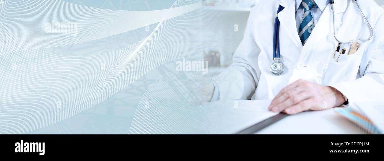 Doctor taking notes in his office; panoramic banner Stock Photo - Alamy