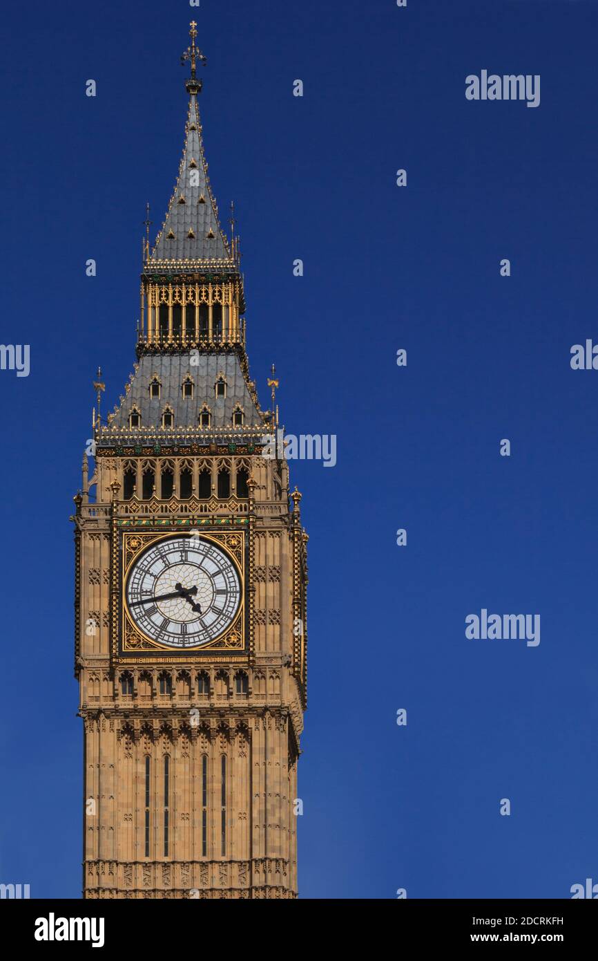 Big Ben, the Elizabeth tower bell tower with iconic clock, Houses of ...